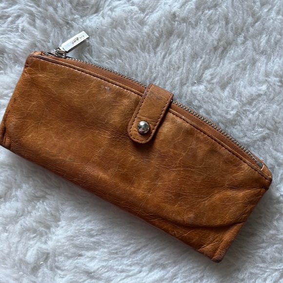 HOBO | Bags | Hobo Light Brown Leather Slim Wallet With Lots Of Card ...